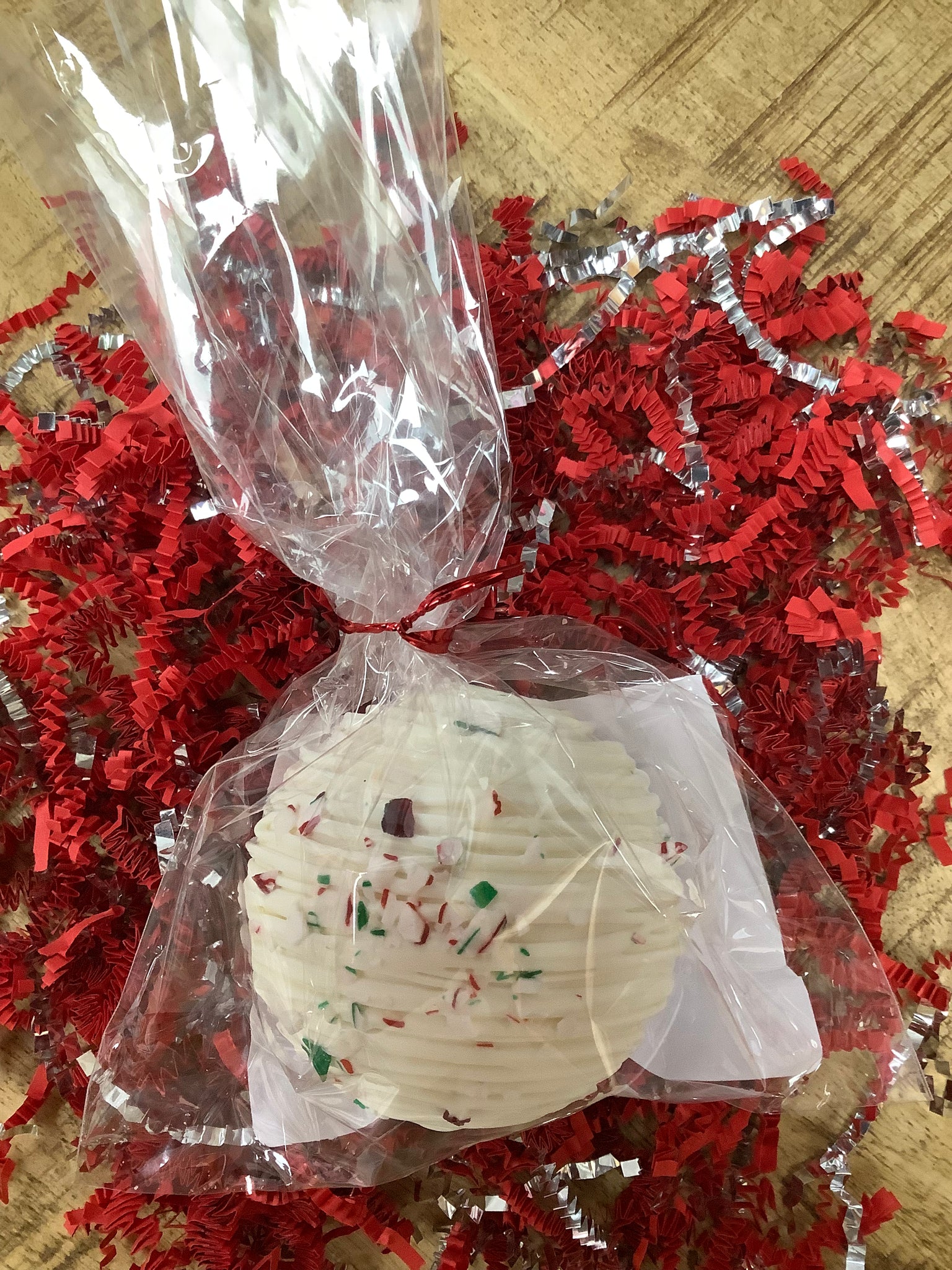 White Peppermint Hot Chocolate Bomb – The Cottage Basket